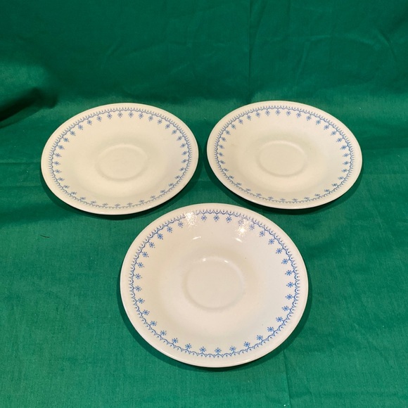 Corelle | Dining | 3 Vintage Corelle Snowflake Blue Saucer Livingware ...